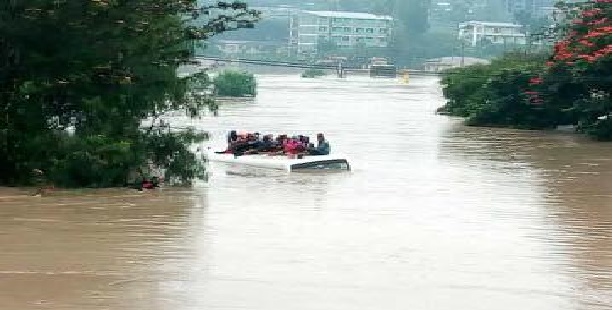 የአቃቂ ወንዝ ሞልቶ በመገንፈሉ በሰው ላይ አደጋ ጋርጦ እንደነበር ተሰማ። | Mereja.com - Ethiopian ...